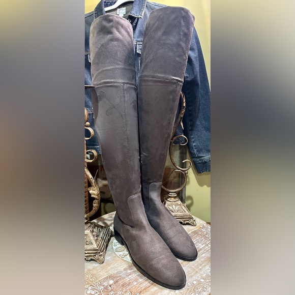 Ivanka Trump | Shoes | Euc Ivanka Trump Overtheknee Riding Boots Brown ...